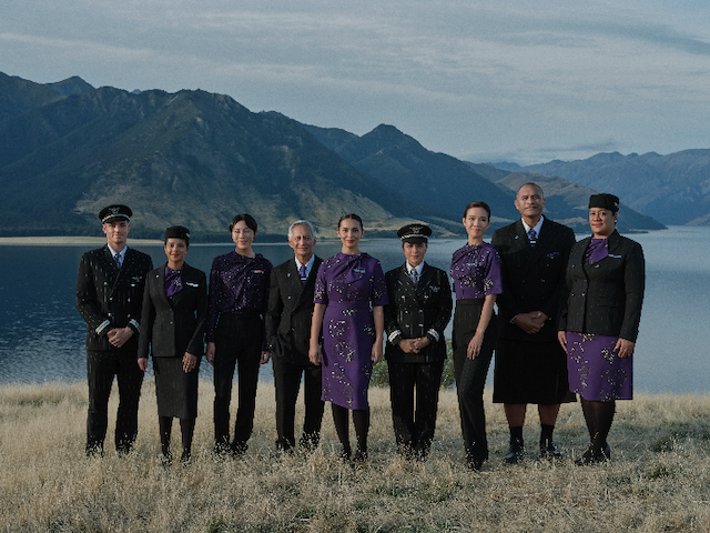 Air New Zealand présente de nouveaux uniformes porteurs des valeurs ...
