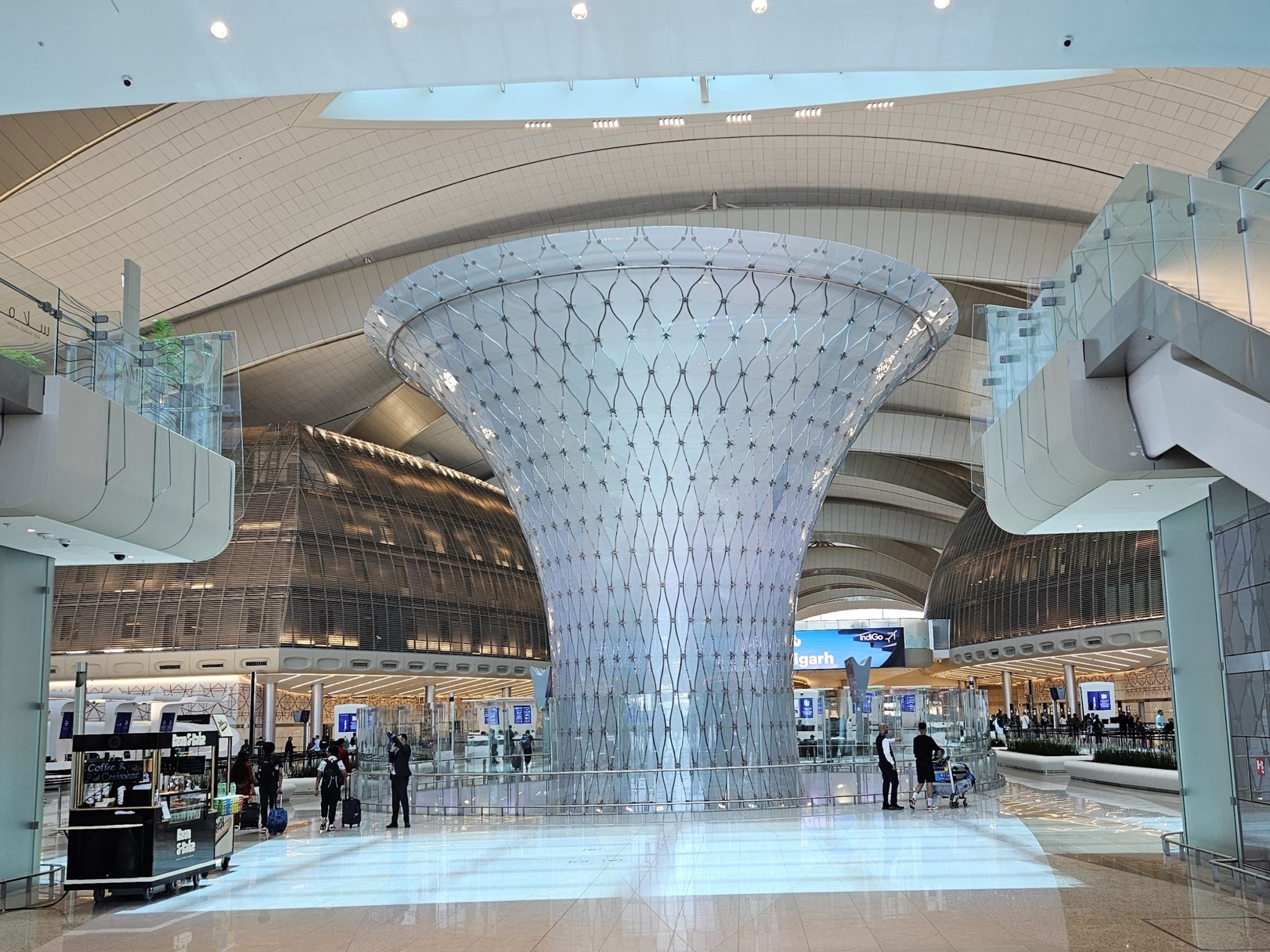 Abu Dhabi : l’Aéroport International Zayed reçoit le Prix Versailles de ...