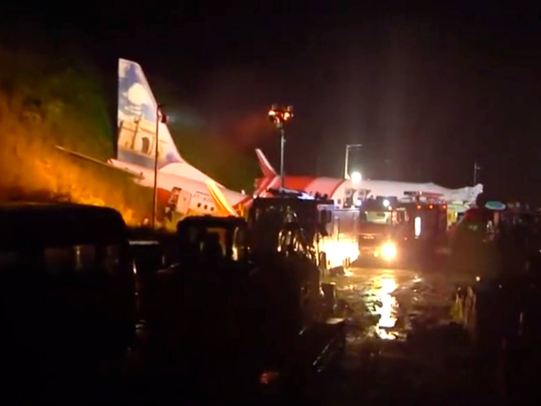 Air India Express : 18 tués et plus de 120 blessés dans la sortie de ...