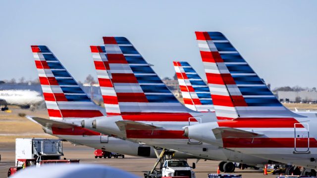 American Airlines met en gage 32 avions pour lever plus d’un milliard ...
