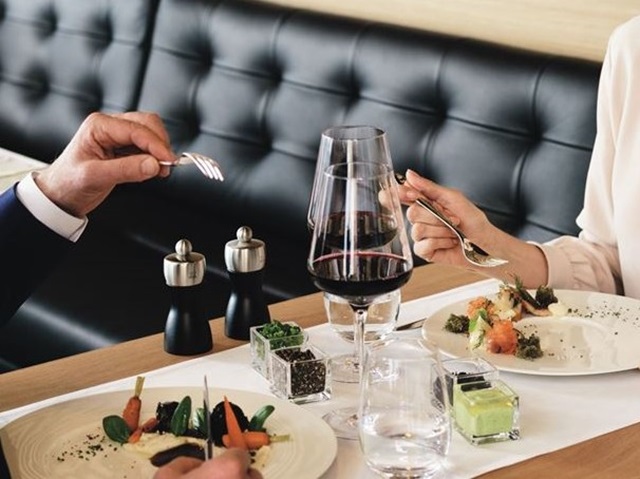 SWISS : le salon First Class à Zurich désigné « World’s Best Airline ...