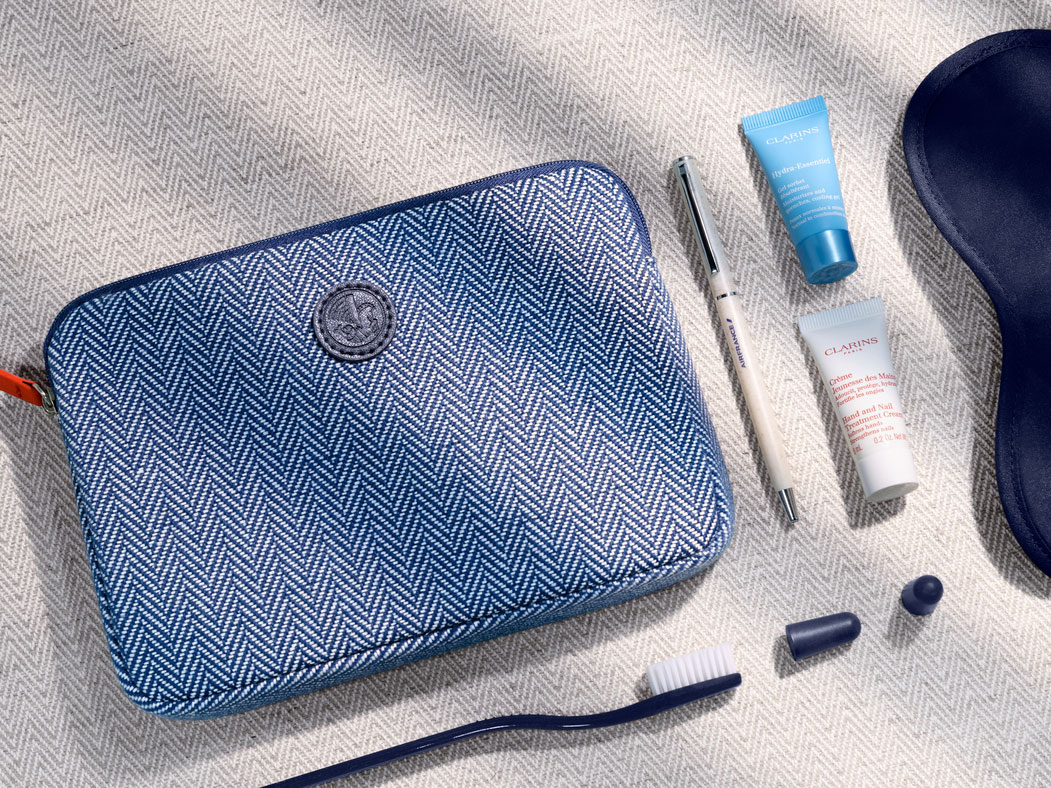 Air France : nouvelle collection de trousses de confort long-courrier ...