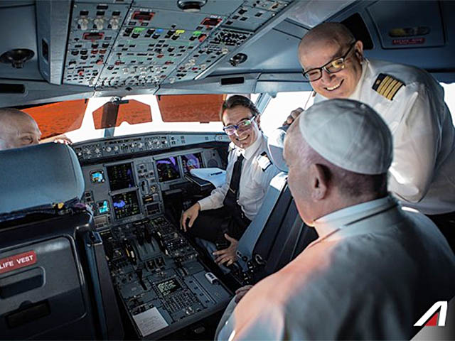 L’avion du Pape visé par un laser (vidéo) | Air Journal