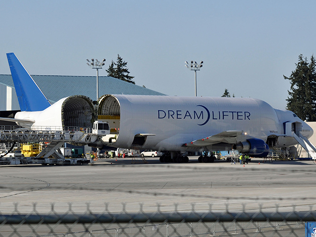 Quand un Dreamlifter perd une roue… (vidéo) | Air Journal