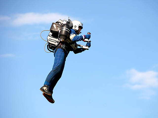 Idiots et aéroports : après le drone, le jetpack ? | Air Journal